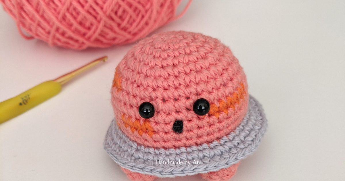 Mini Saturn [free crochet pattern]