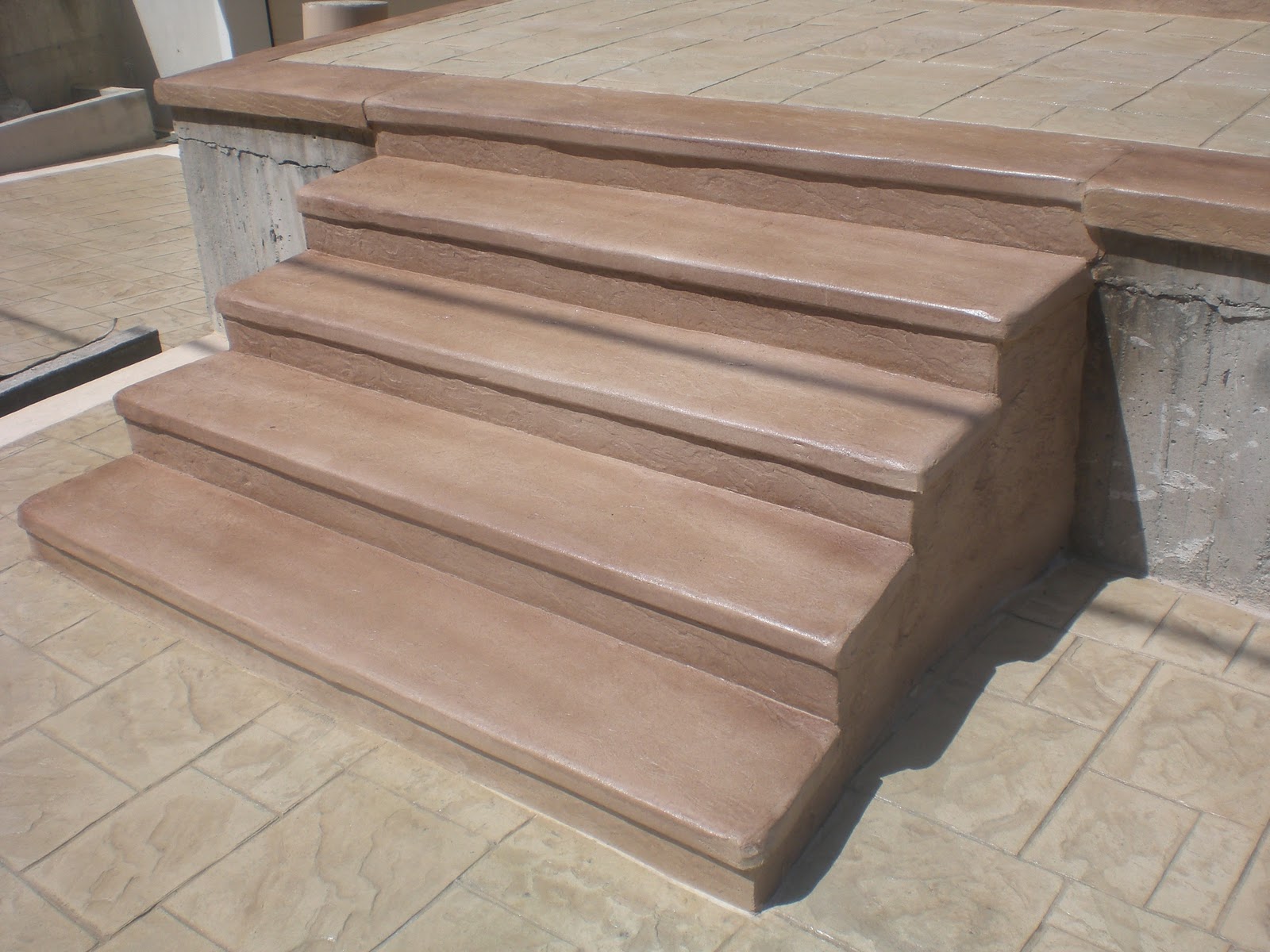 ΣΤΑΜΠΩΤΑ ΔΑΠΕΔΑ ΤΣΑΜΠΟΥΡΗΣ: OVERLAY stamped concrete