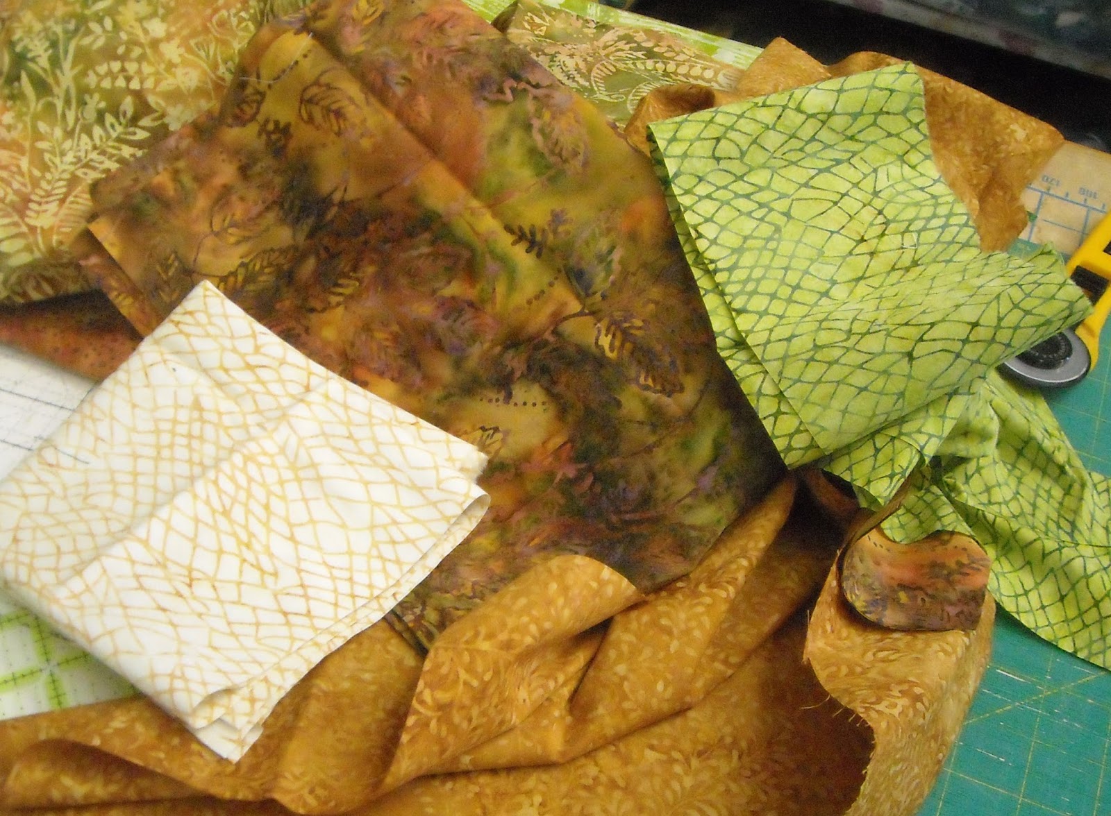 Purrfect Spots: Welcome to the Island Batik Seaside Summer Blog Hop!