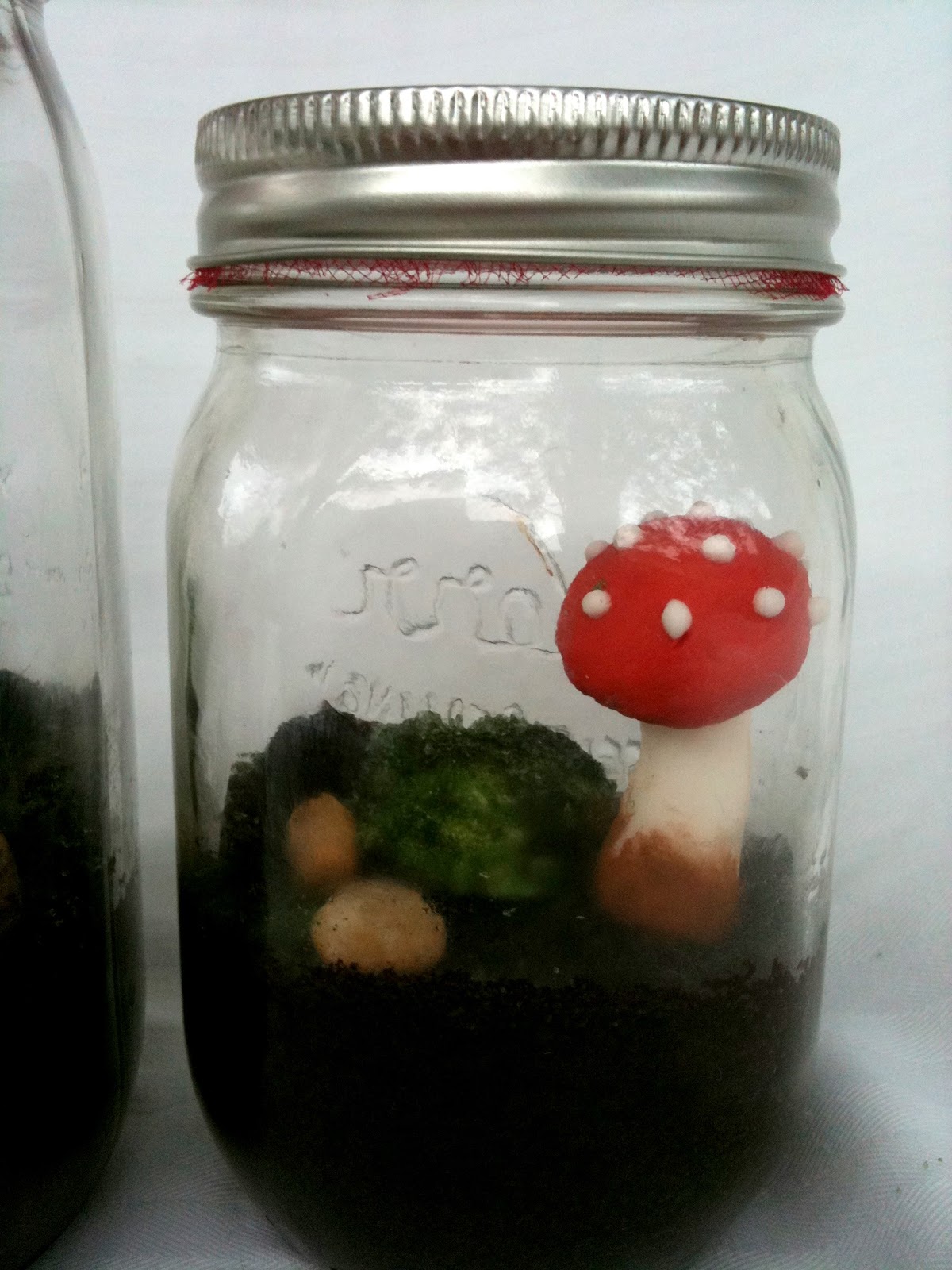 Terrarium Cakes -- Whimsical Woodland Scenes in a Jar (That You Can Eat ...