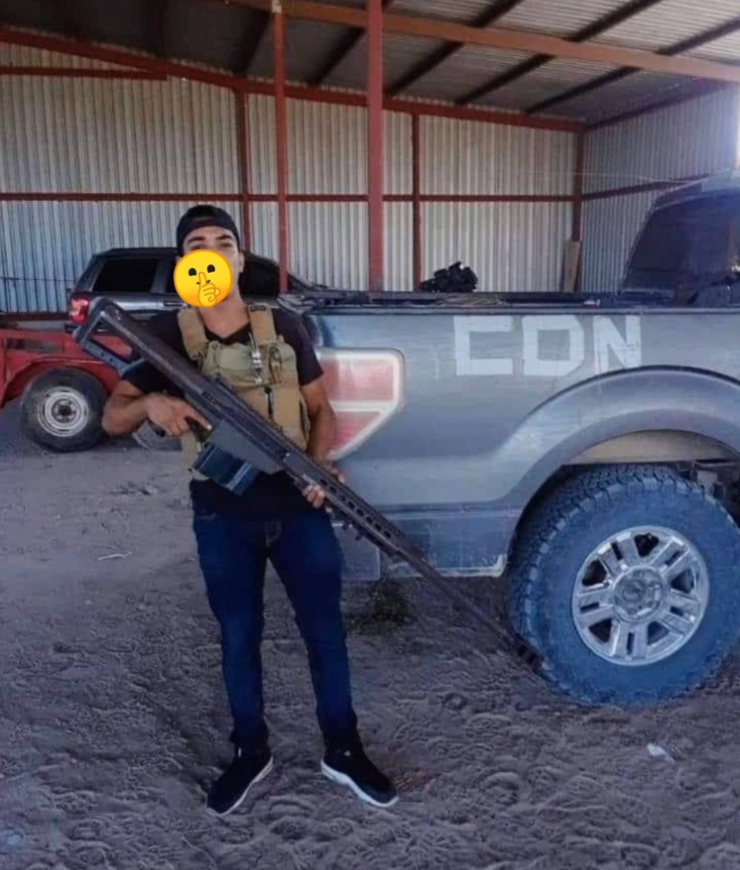 Fotos Sicarios Del Cártel Del Noreste Presumían Su Vida Delictiva En