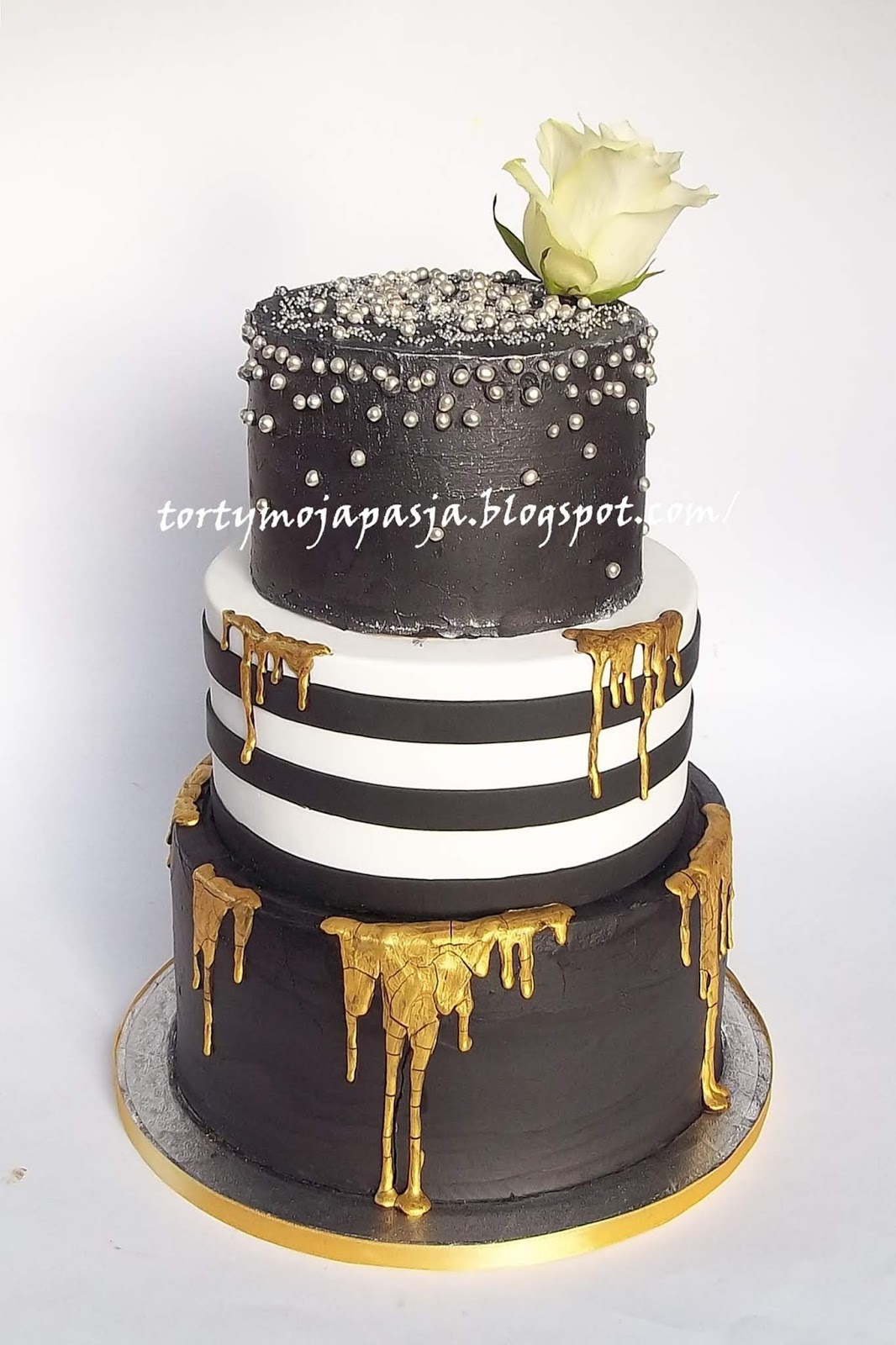 Torty moja pasja / Cakes my passion: Tort czarno - biały zdobiony ...