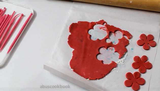 Fondant Flowers Tutorial | Edible fondant flowers | Easy fondant ...
