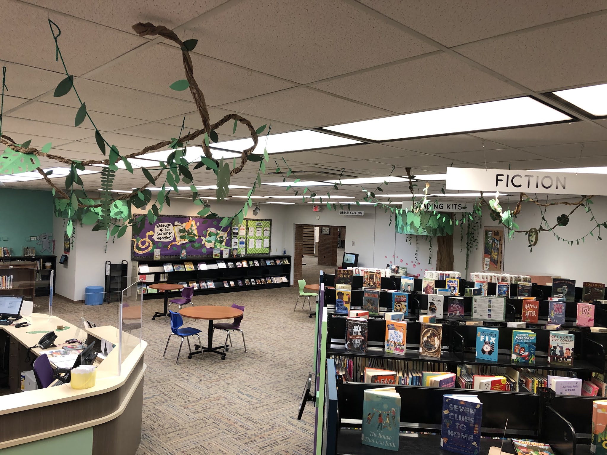 Summer Reading Decorations - Tails and Tales - The Learning Curve
