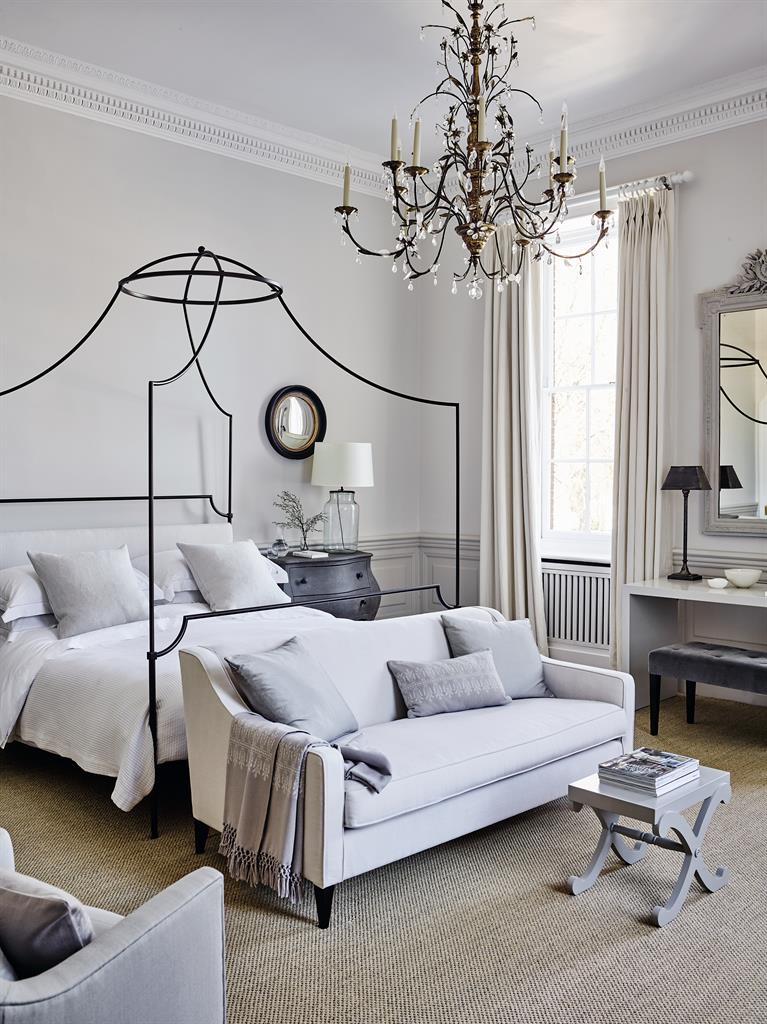 For the love of white- Chrissie Rucker's amazing house in the English ...