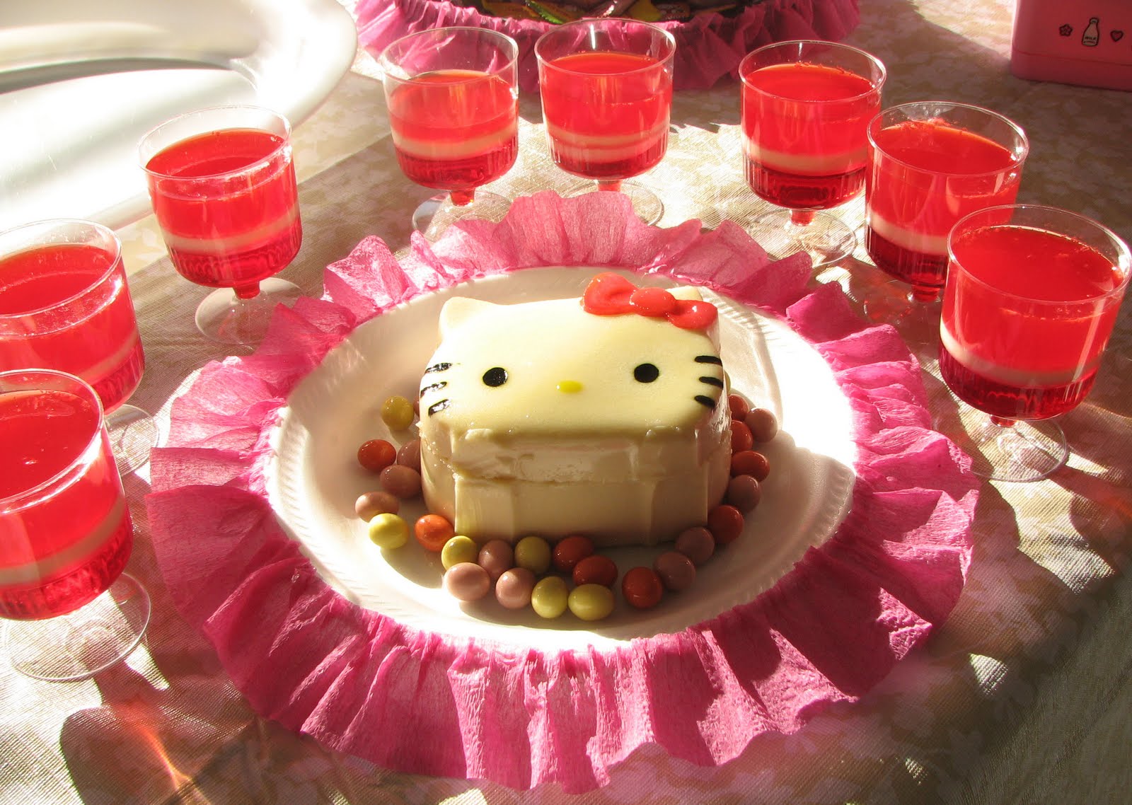 Utopia Party Decor: Jello