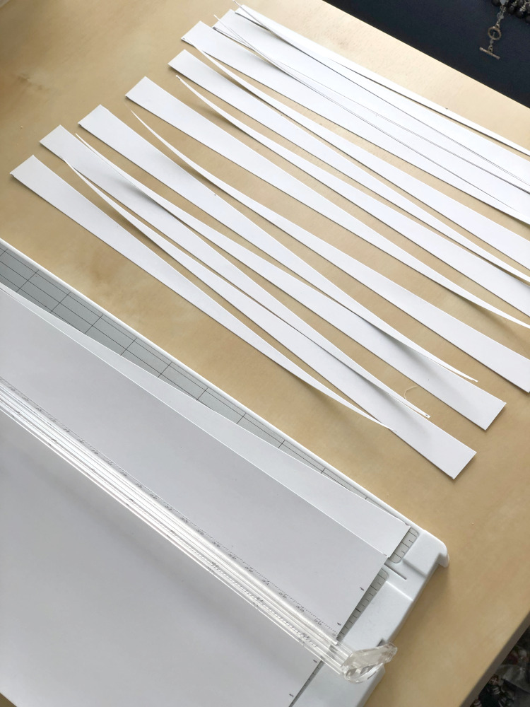 Wonder and Whimsy: Tutorial - Cutting Paper Bead Strips