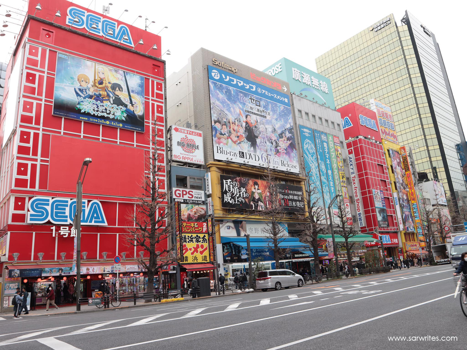 Snaps from Tokyo: Three Worlds In One Day - Sar Writes