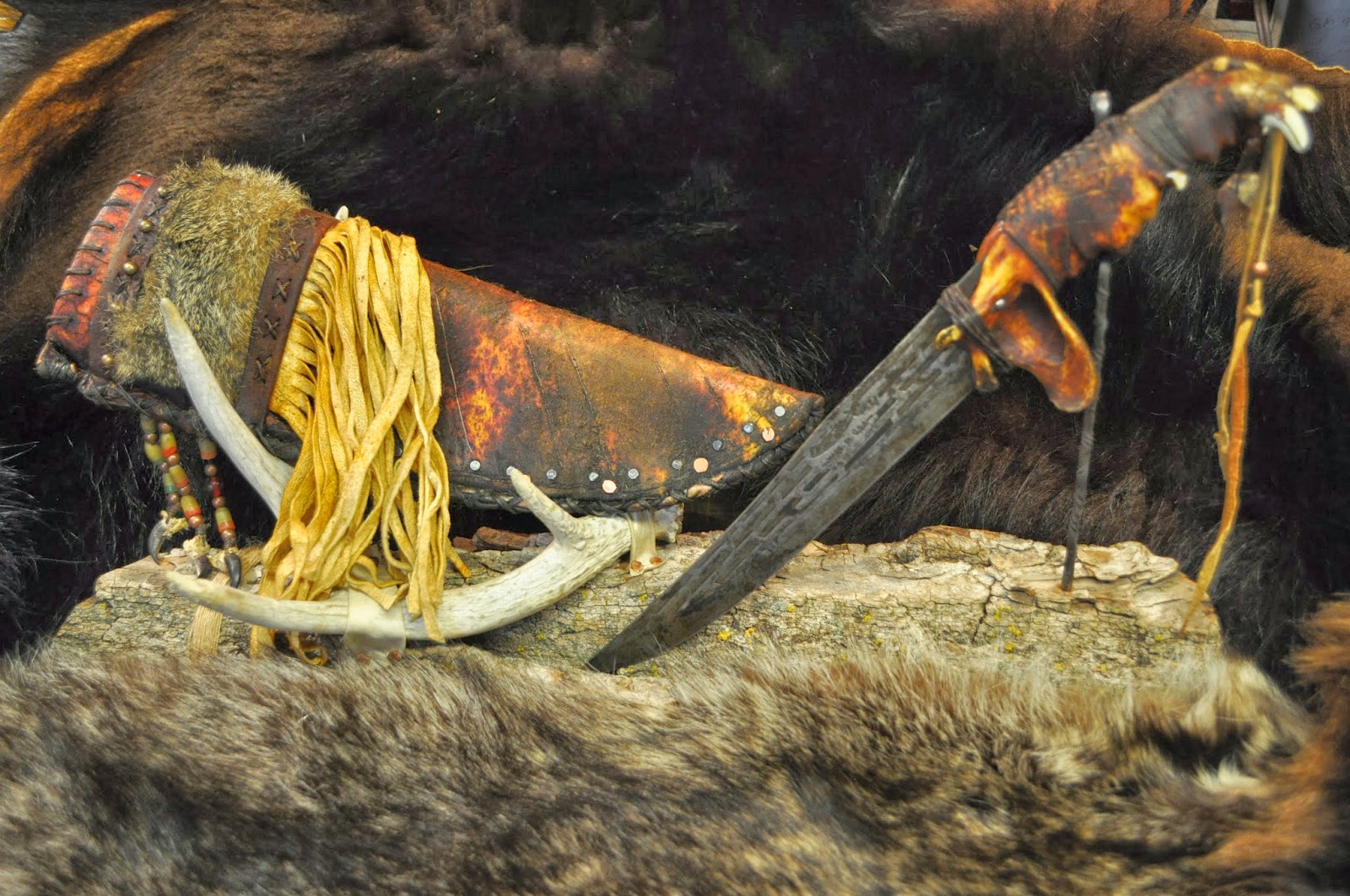 Skab Leatherworks: Jawbone Handled Knife and Plains Sheath