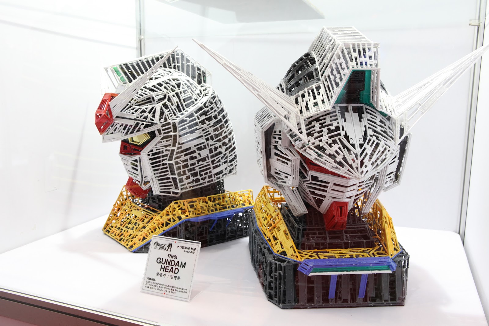 Gundam Display Heads and Zeta Gundam made of GunPla spare Runners!