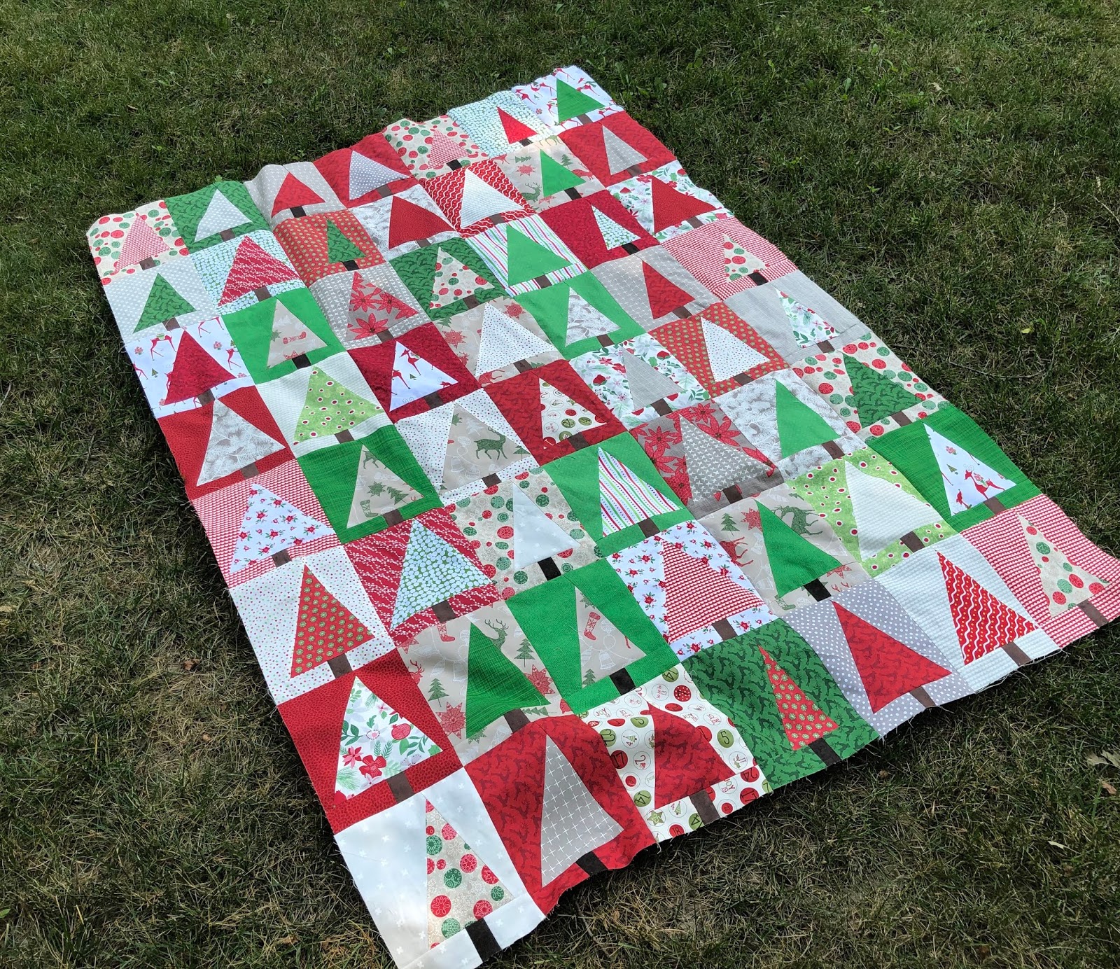 Kwilty Pleasures: MODERN CHRISTMAS TREE BLOCKS