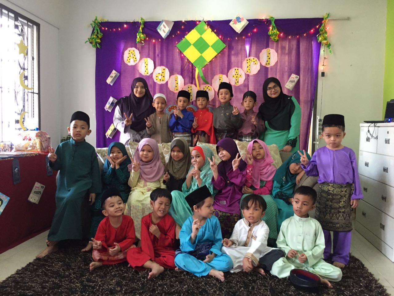WELCOME TO MY WORLD...: Hari Raya Celebration at School
