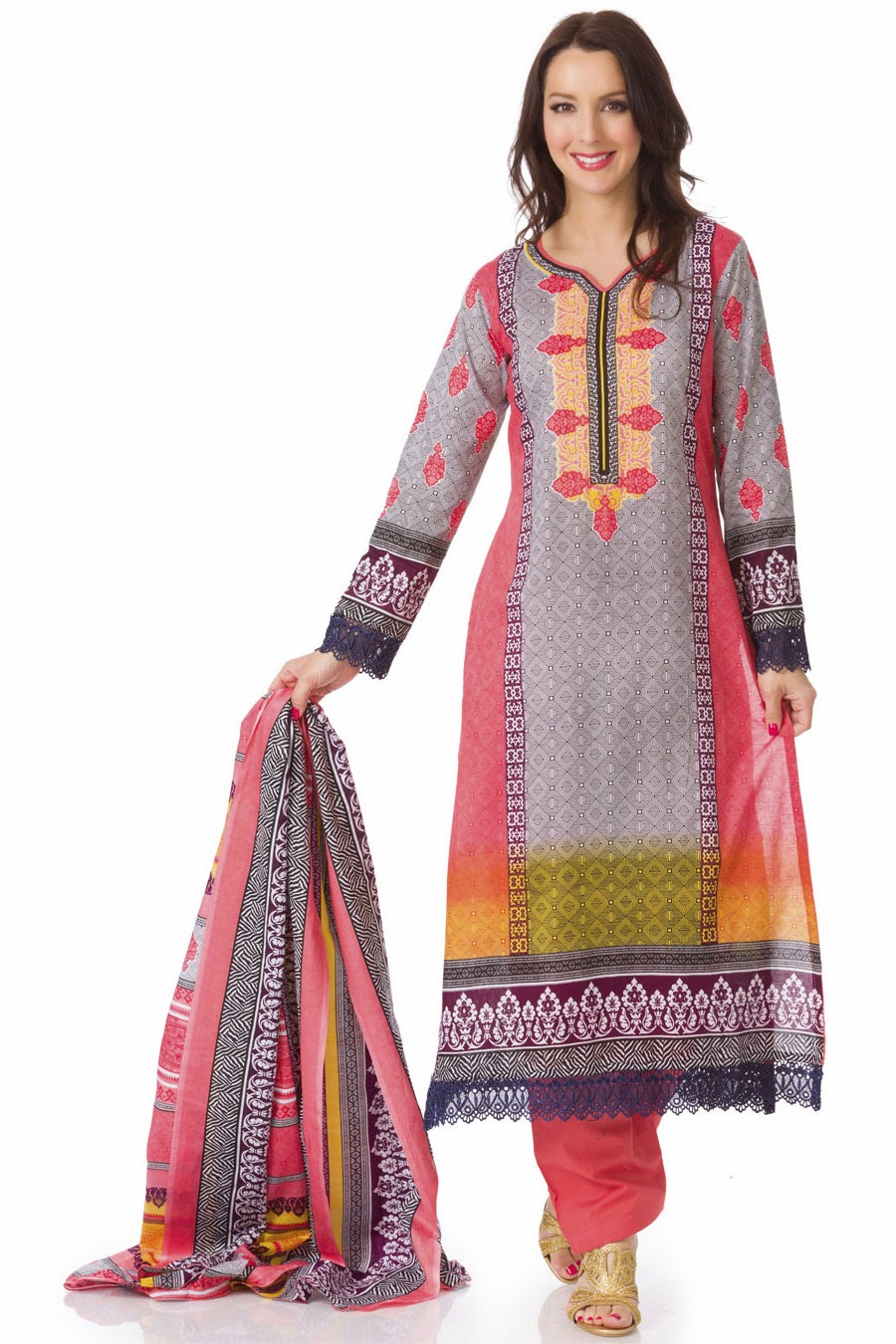 Long frocks | Pakistani Dresses | Mehndi Designs