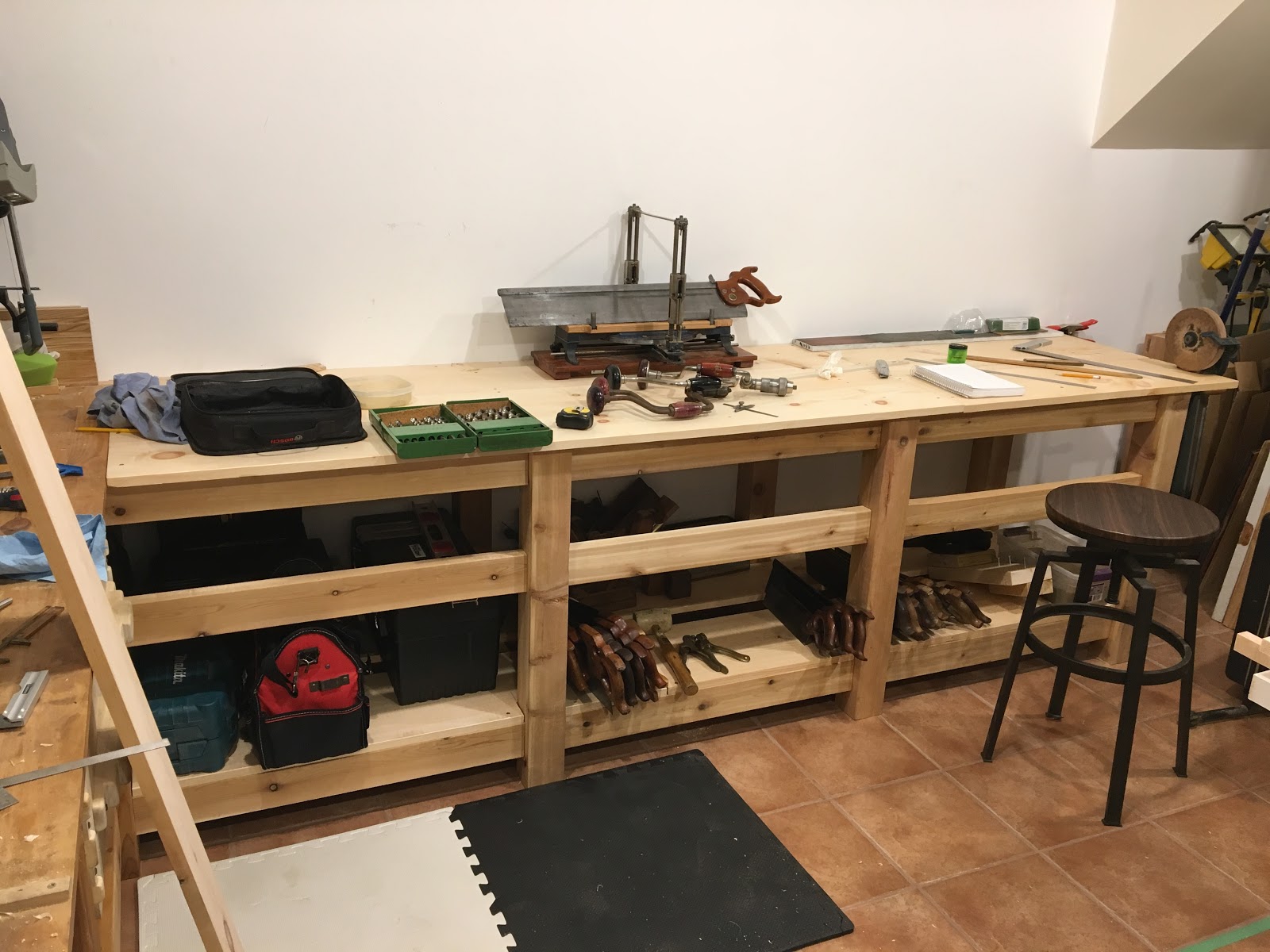 The Off-grid Wood Butcher: Hand brace wall support