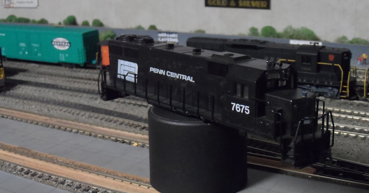 New York Central Train Layout: PC GP38 2010 Project
