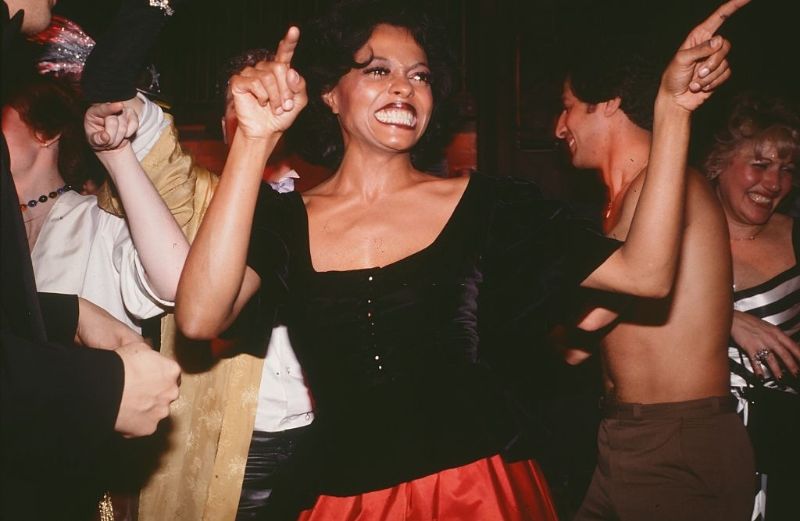 Fascinating Vintage Photos of Celebrities Partying at Studio 54 in the ...
