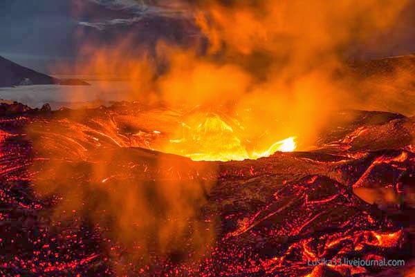 These 2 People Found What Looks Like The Gateway To Hell. Look Inside ...