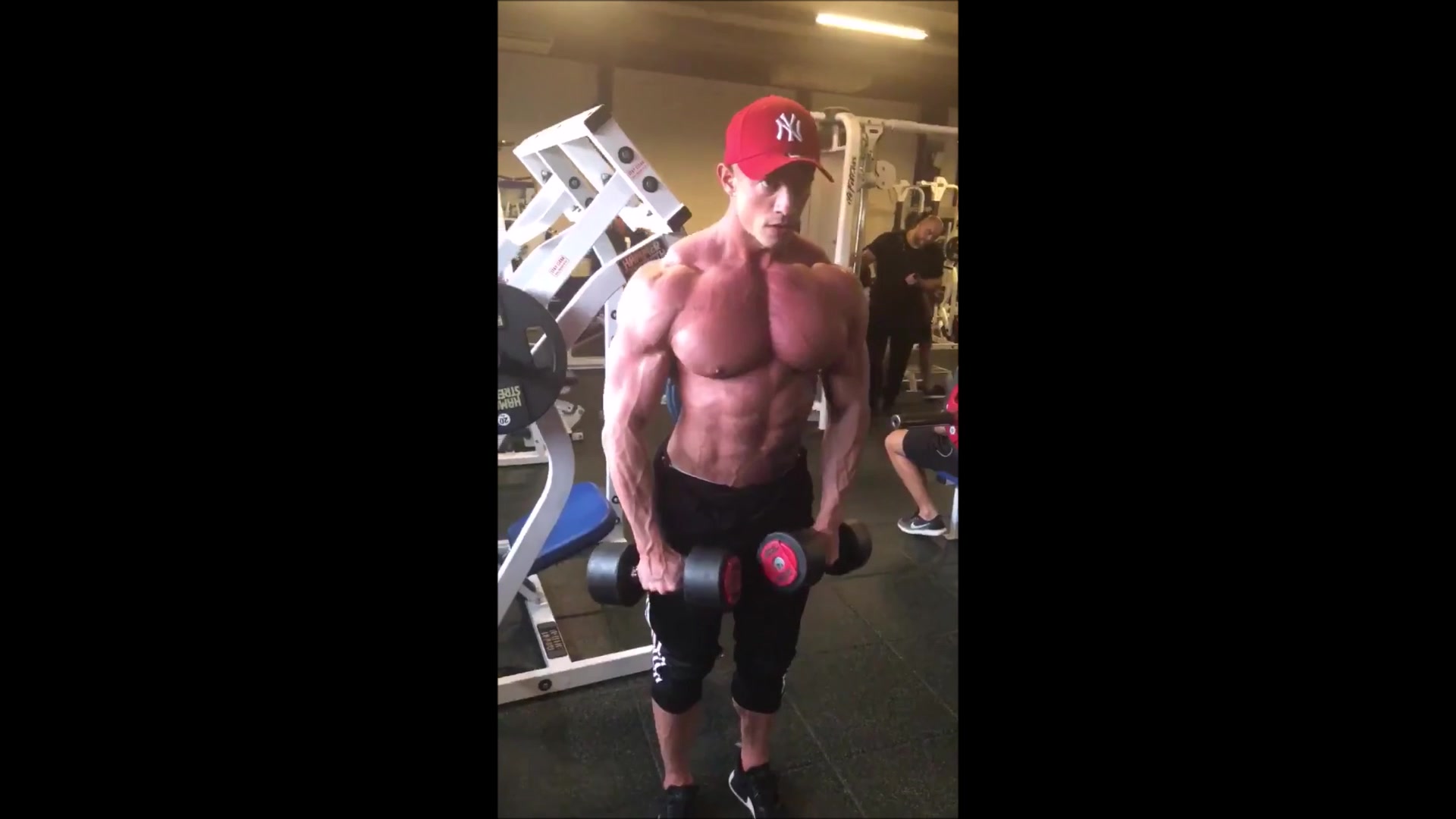 Muscle, Muscle, Muscle: Charlie London 1