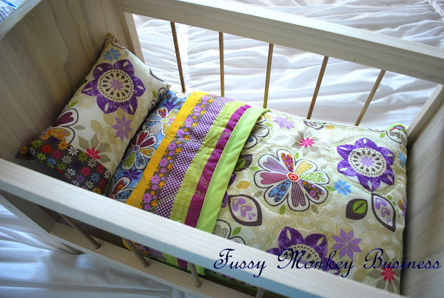 Fussy Monkey Business: 18" Doll Bed, Quilt, Pillow and a Mattress Tutorial