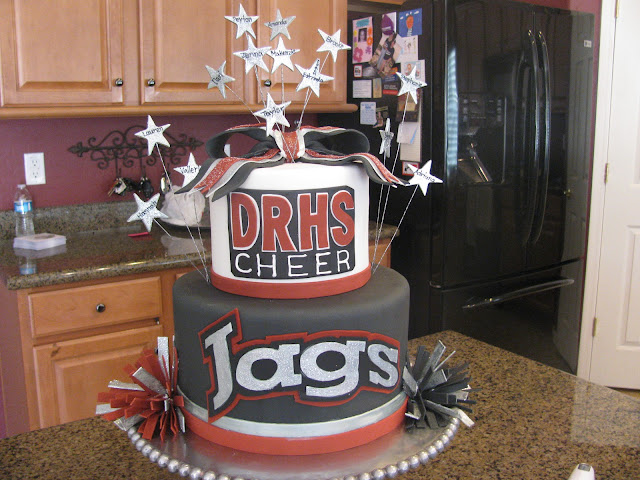 The Good Apple: Cheerleading Cake