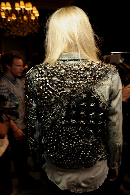 Street Runway: Trend: Spikes