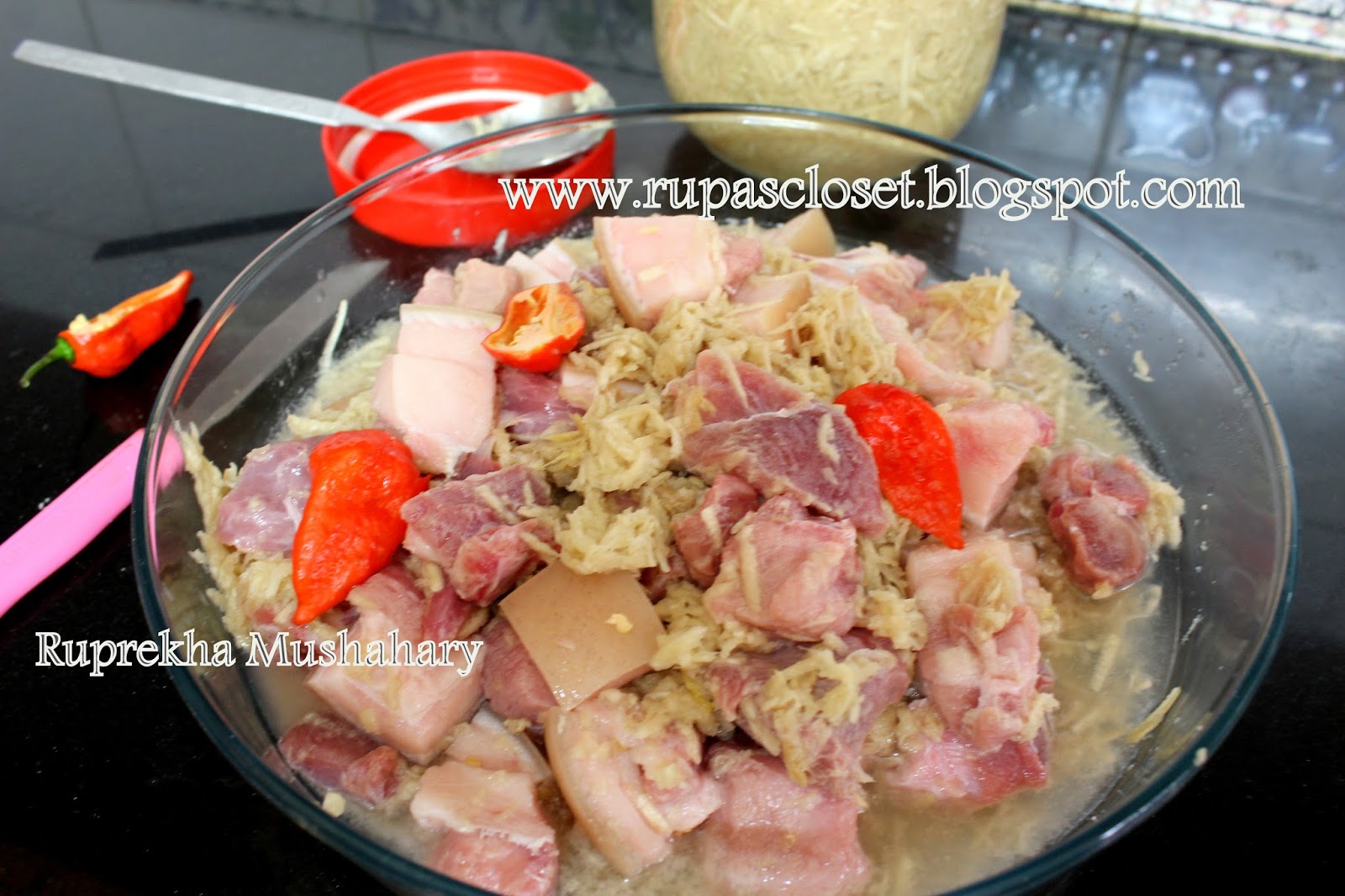 Feelings: Pork with Bah gaaz and Bhoot jolokia