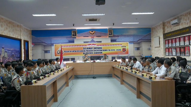 KABID HUMAS POLDA JABAR : PENERIMAAN PESERTA LATJA BRIGADIR POLWAN ...