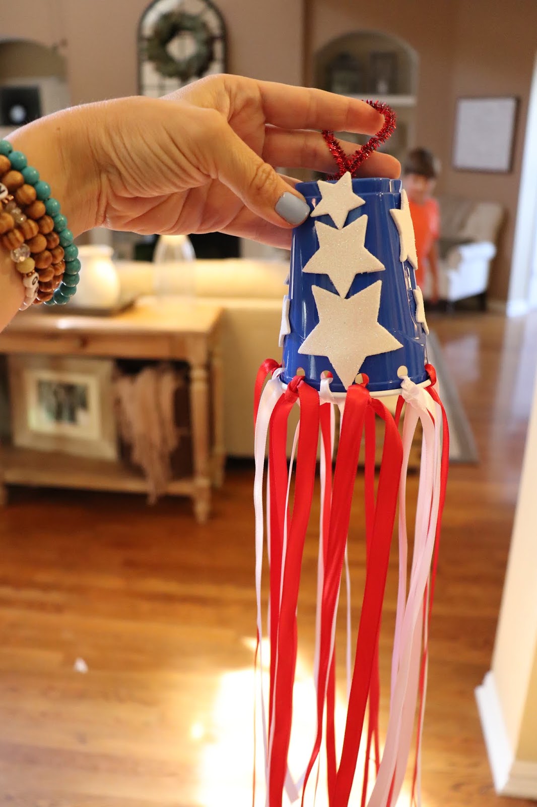 Momfessionals: Super Easy (and CLEAN) Patriotic Craft