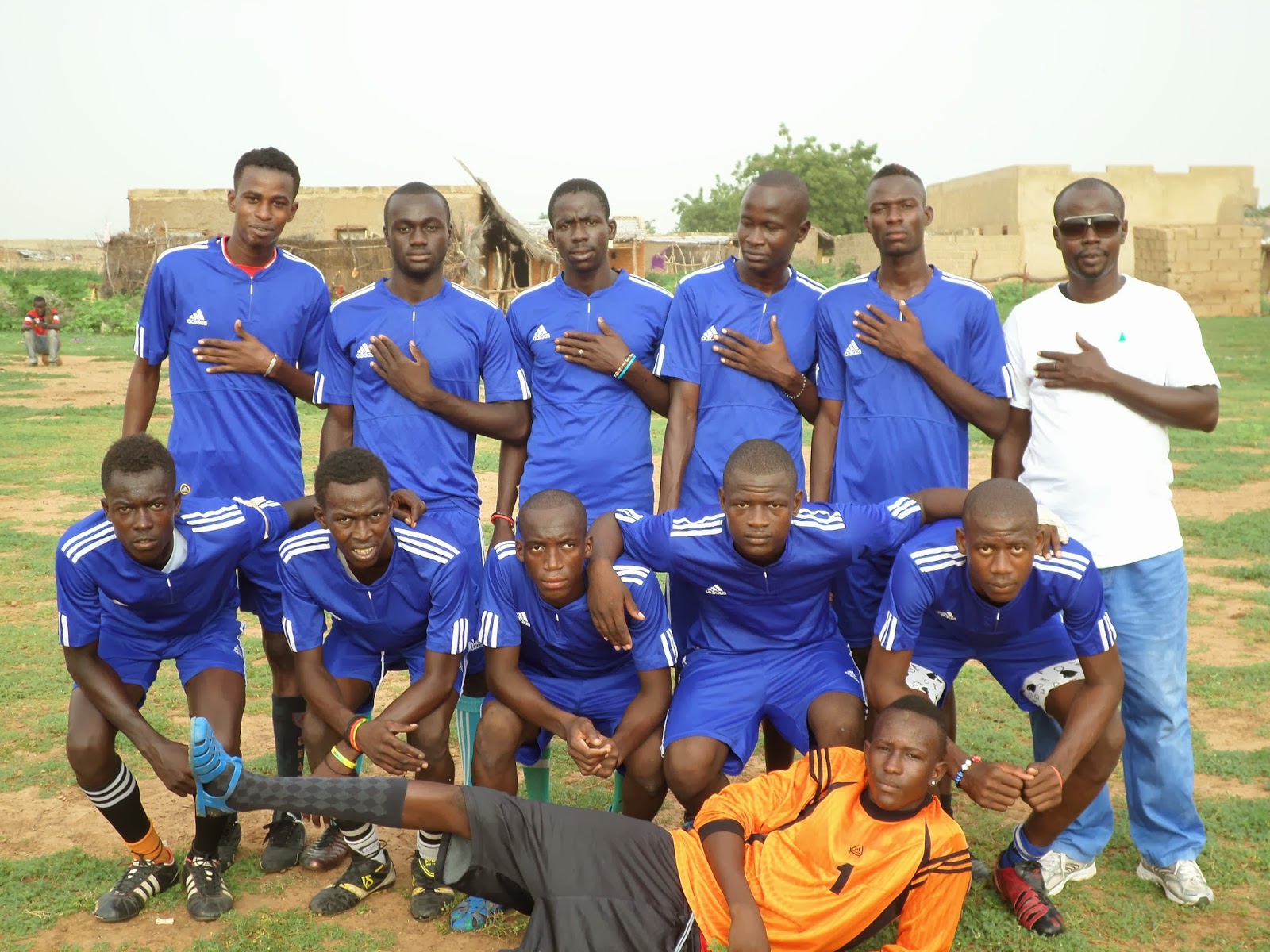 DAMGA NEWS: Subvention aux ASC de Football