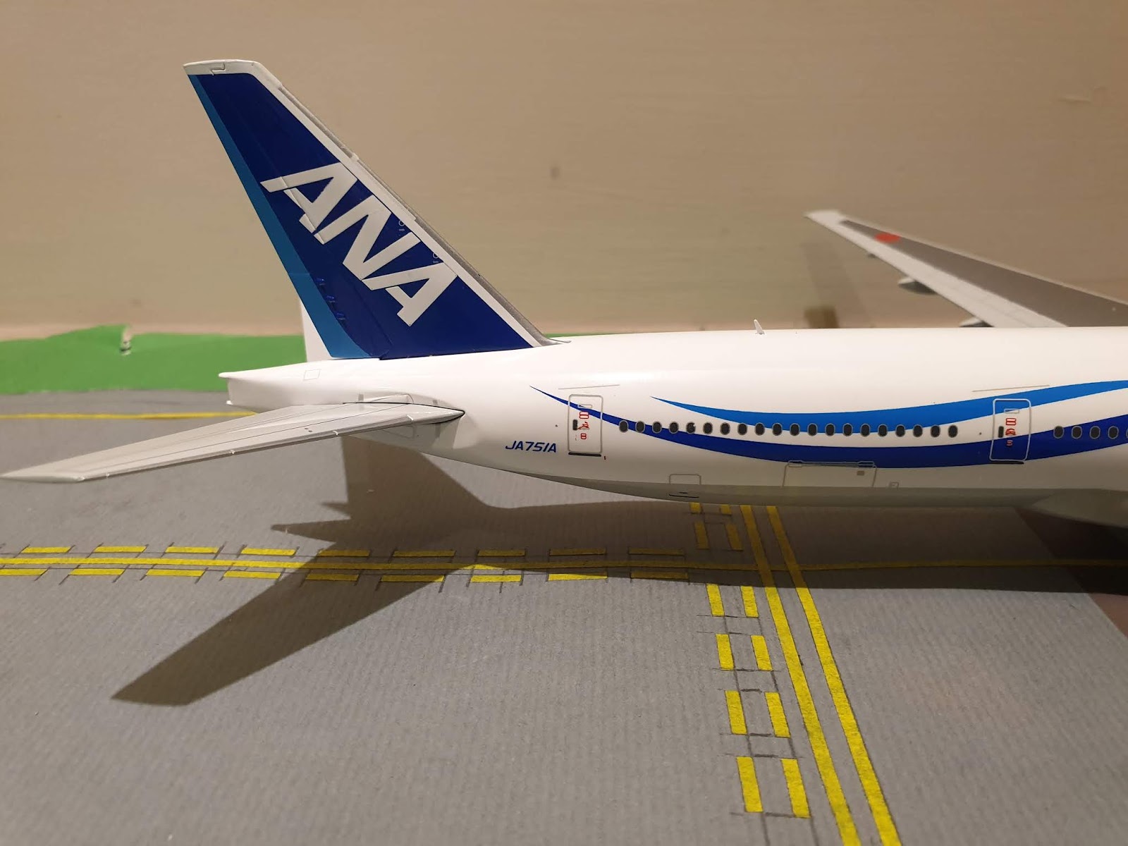 [JC wings(1/200)] 全日空(all nippon airways) 777-300 JA751A Waves Special ...