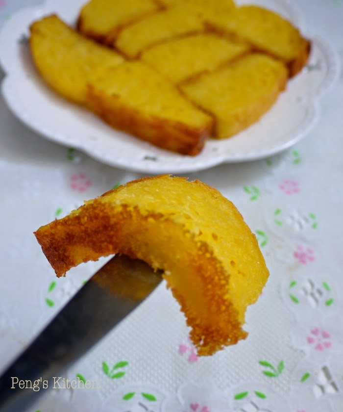 Peng's Kitchen: Kuih Bingka Ambon (Indonesian Honeycomb Cake)