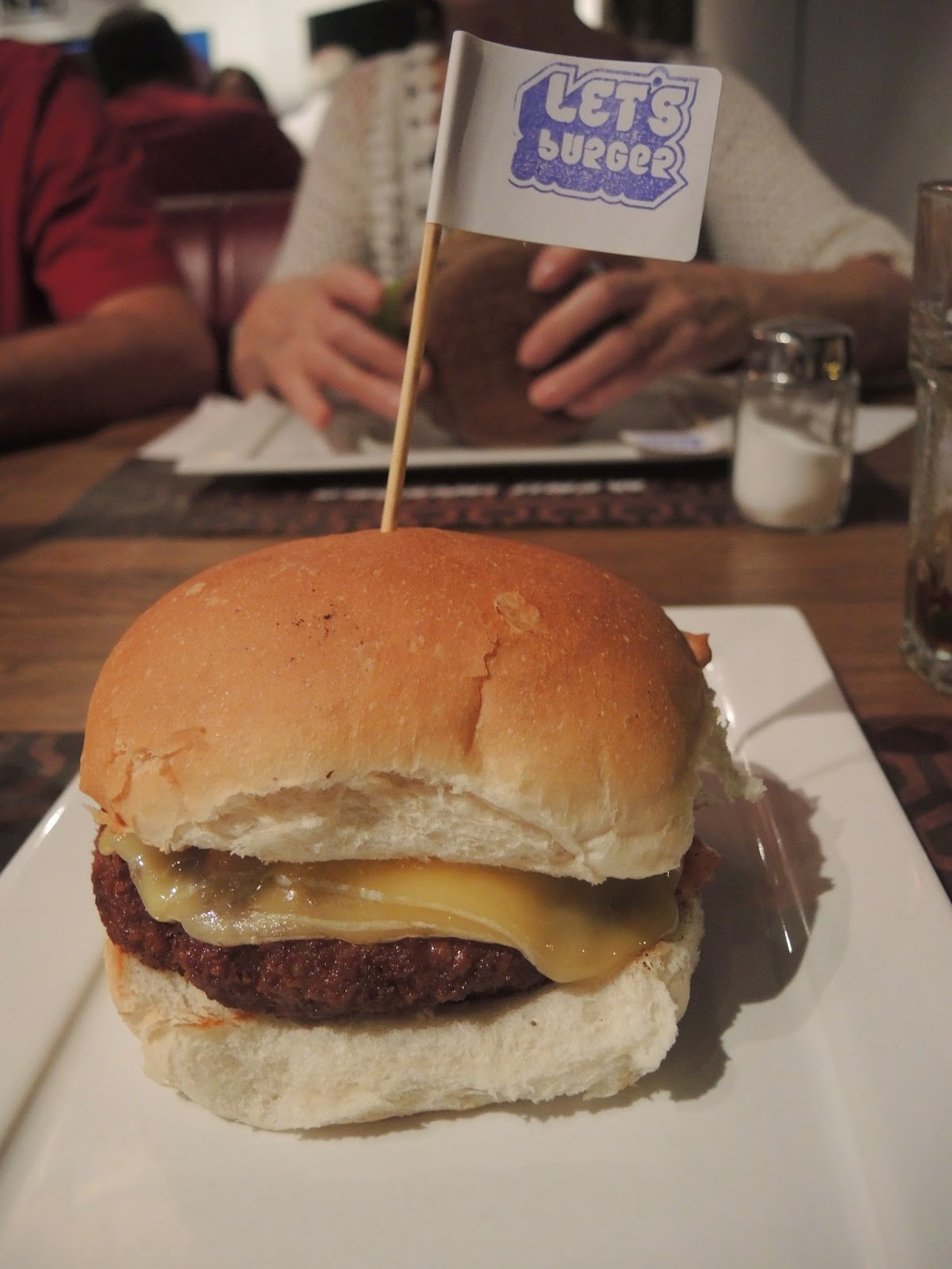 Pergunte ao Pop: Melhor Hambúrguer da Cidade: Let's Burger