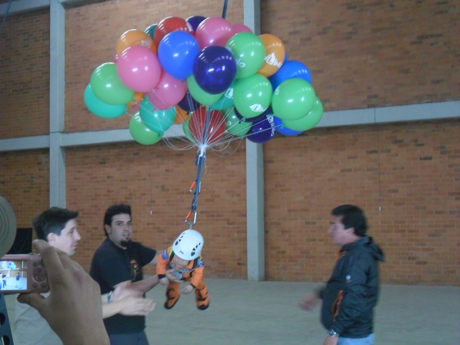DECORACME. DECORACIONES EN GLOBOS: BOMBAS DE HELIO BOGOTA