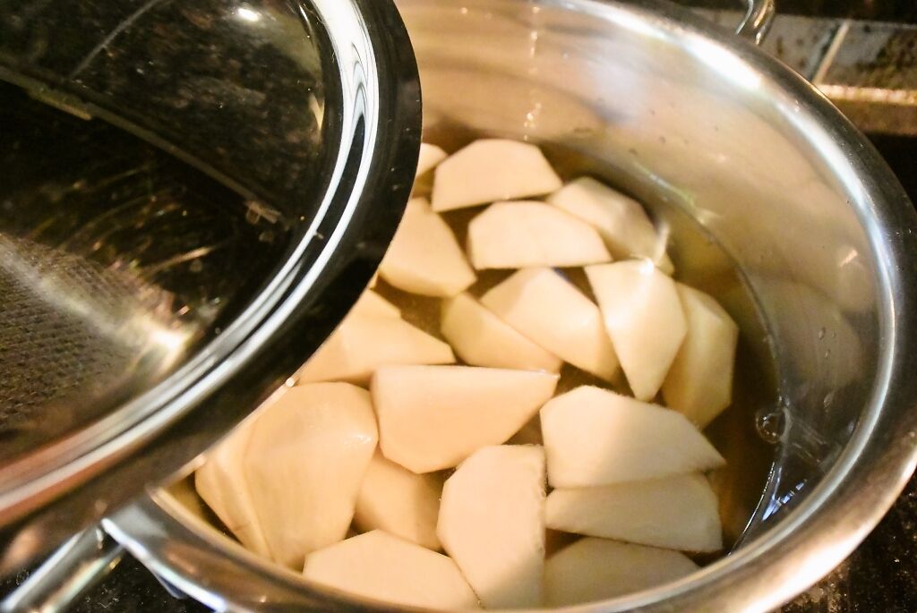 Recipes for Tom: Kabu to satoimo no surinagashi / Japanese turnip and ...