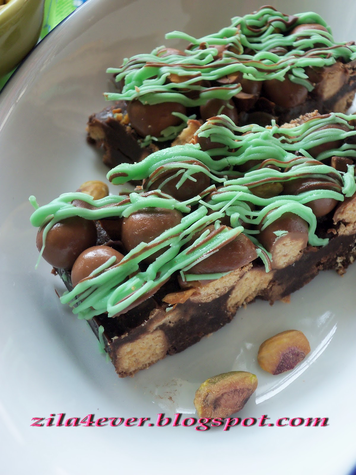 love touch ~ zila forever: kit kat bites pistachio