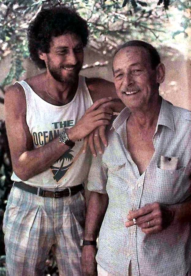 Astros em Revista: REINALDO GONZAGA - O GALÃ CANTOR