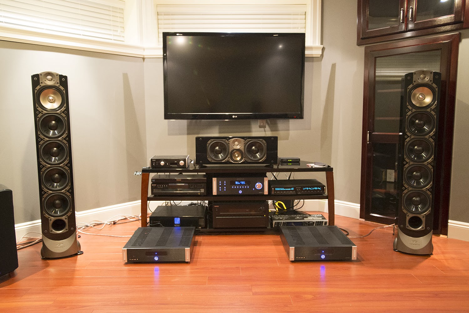 Archimago's Musings: MUSINGS: A Look At The Sound Room...