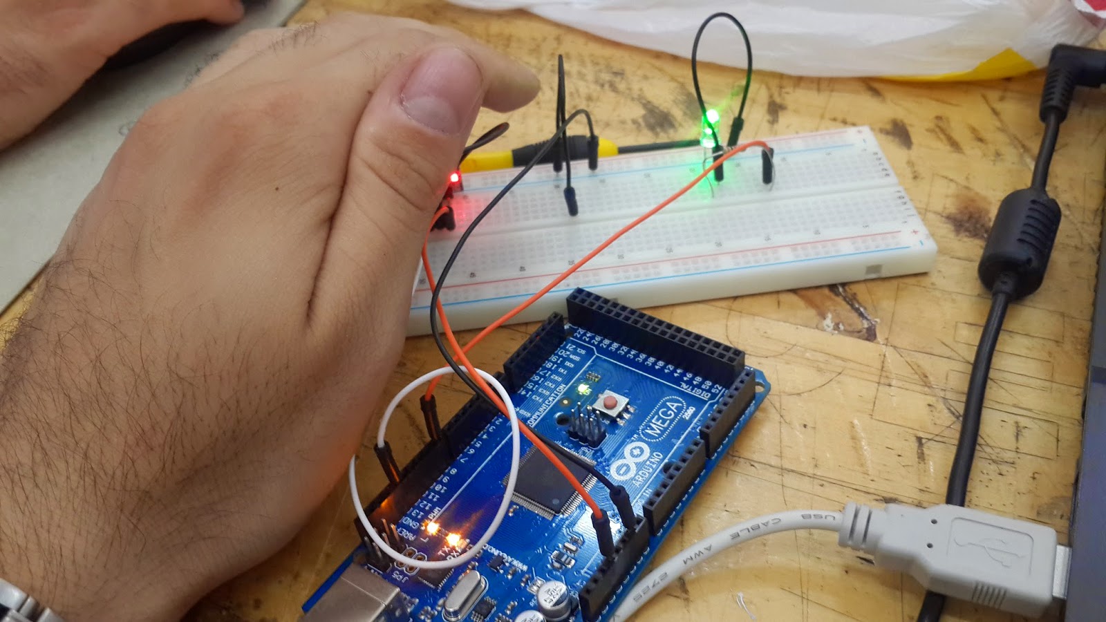 Curso Arduino Mega: Sensor de luz LDR con LED