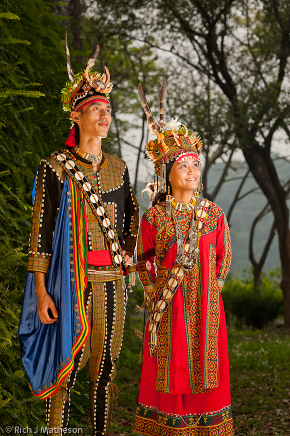 FolkCostume&Embroidery: Costumes of the Indigenous Taiwanese Peoples ...