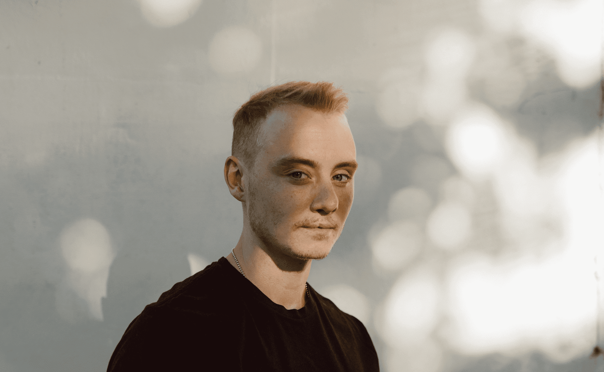 Ollie Wade reveals heart-warming single "Stumble"