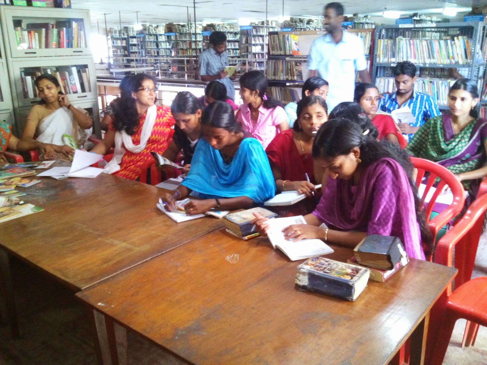 Department of Library & Information Science: TRAINING PROGRAM IN PUBLIC ...