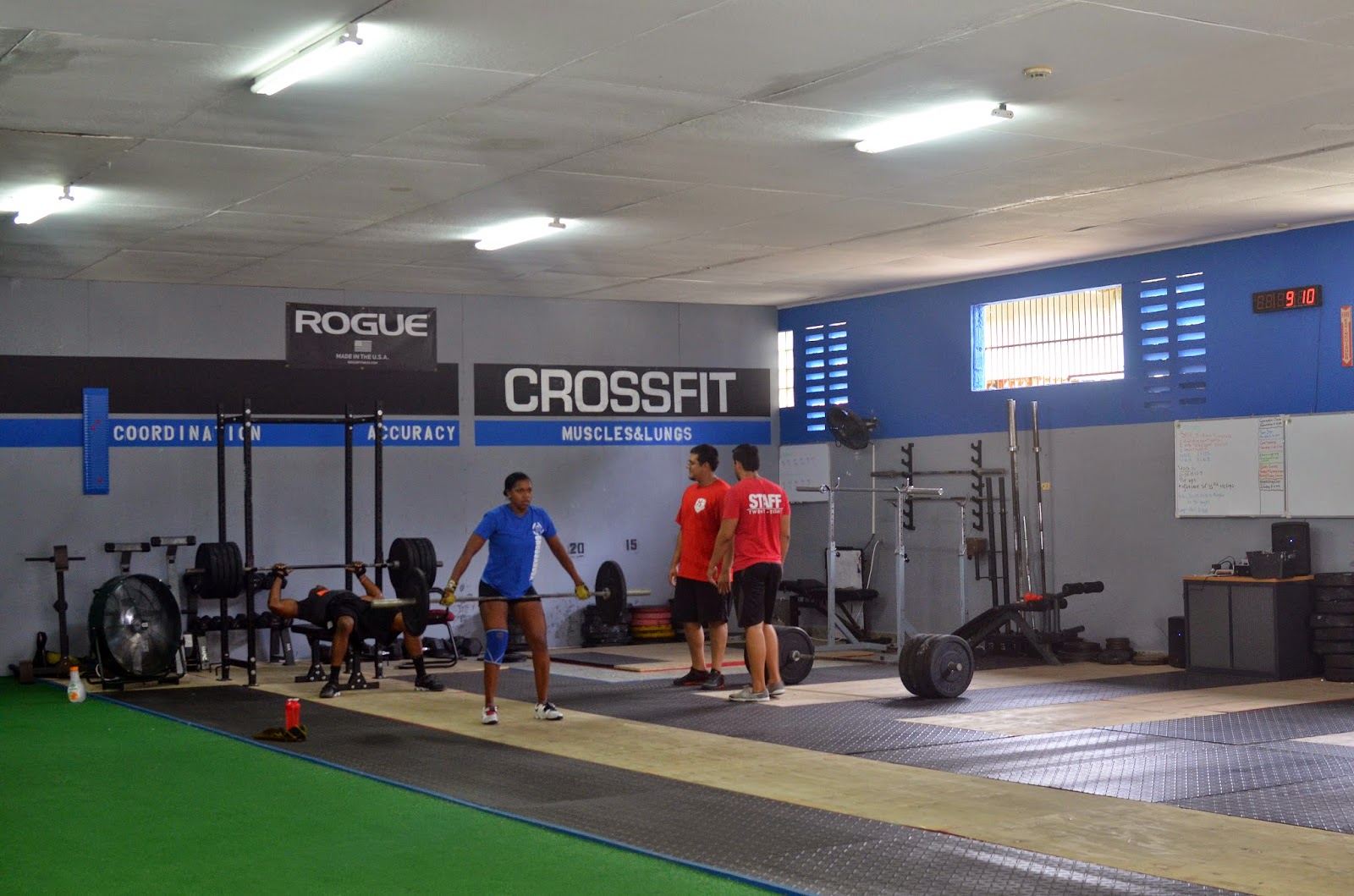 Jes' CrossFit Blog: Cross Aruba / Muscles & Lungs CrossFit