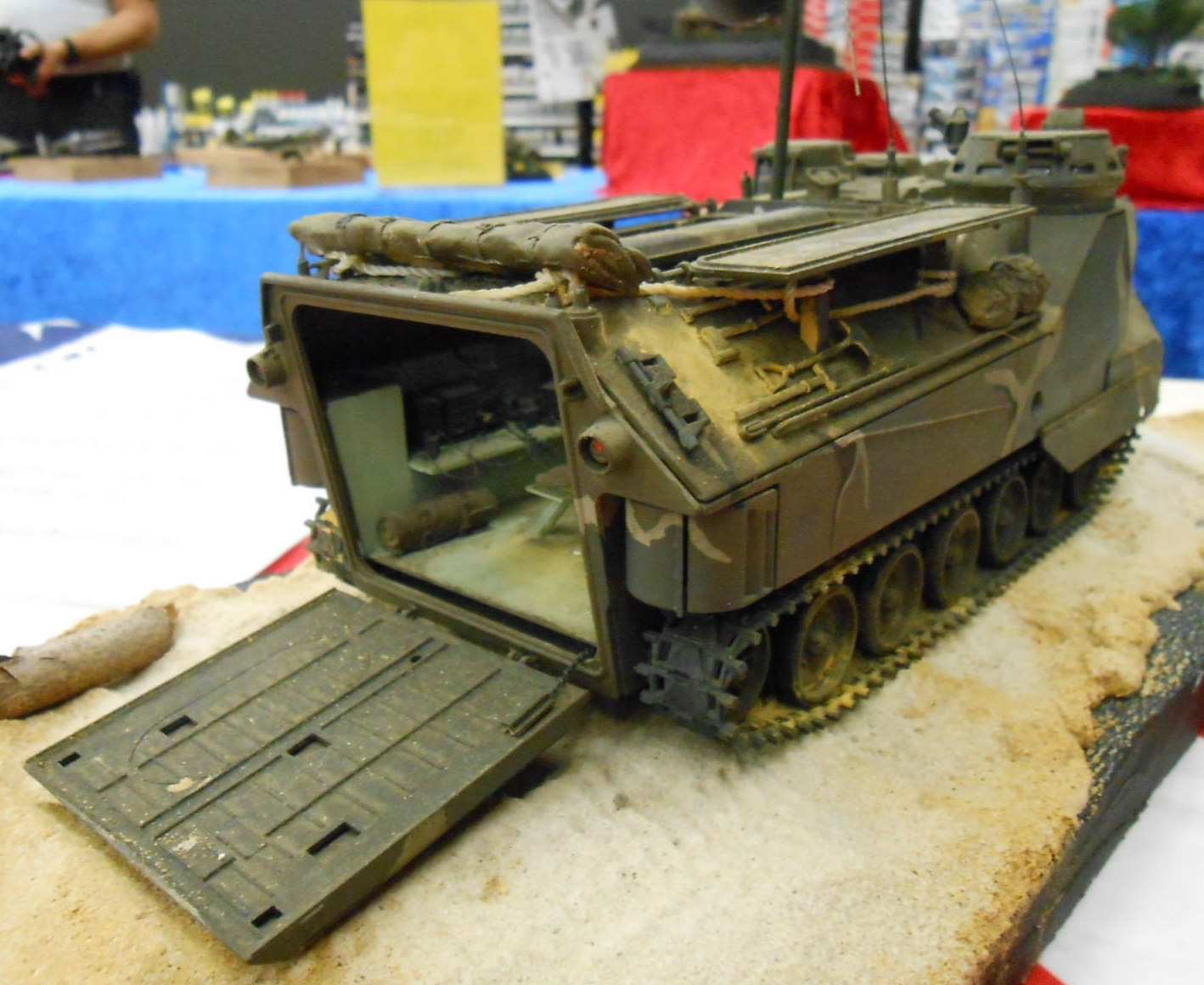 Le LVTP-7 A1 "Command Post".