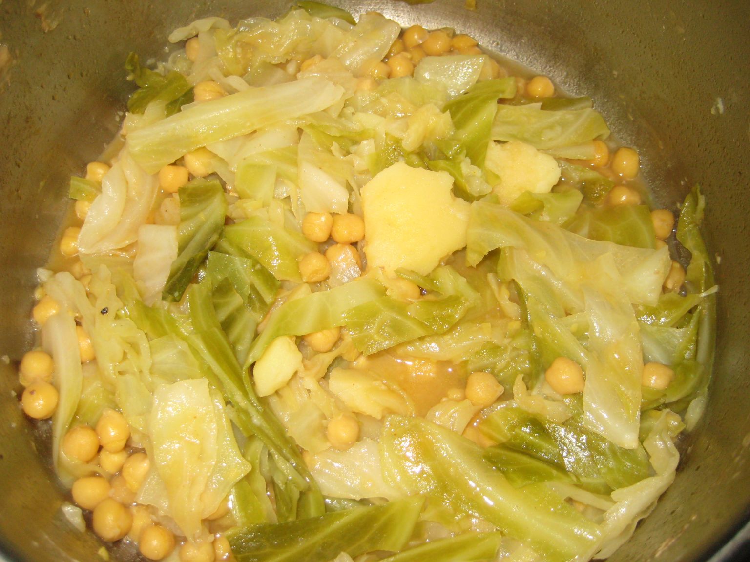 LAS RECETAS DE MAMA ROSA: Cocido de coles