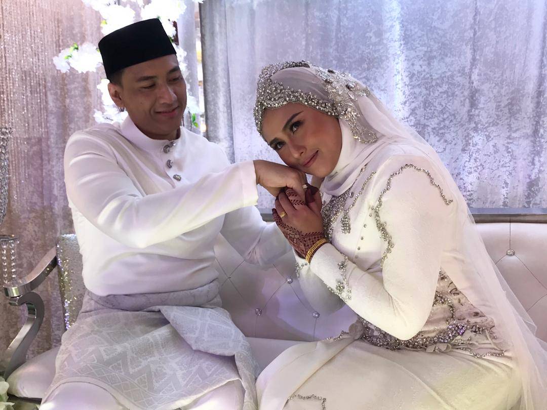 14 Perkahwinan Artis & Selebriti Malaysia Sepanjang 2020 - Selongkar10