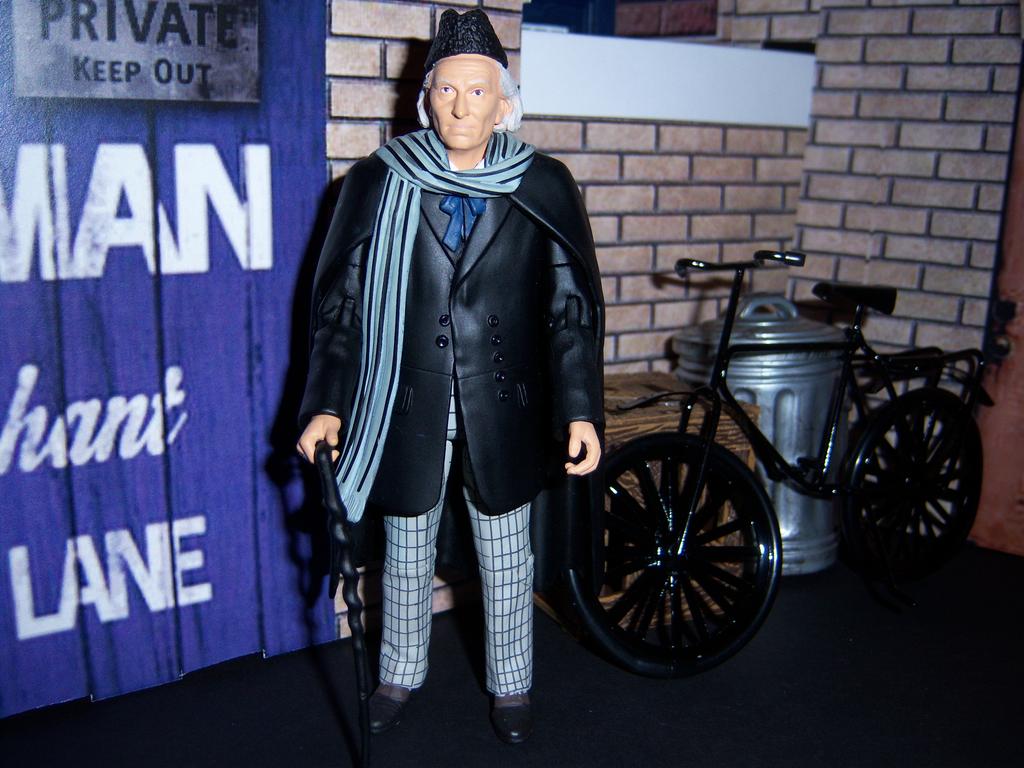 Doctor Who and An Unearthly Child Playset | Weird Fantastic Toy Adventures