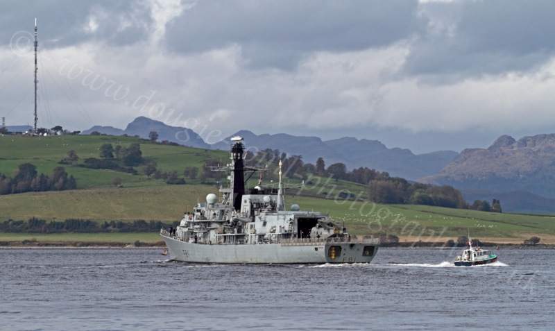 Dougie Coull Photography: HMS Sutherland Departs the Clyde
