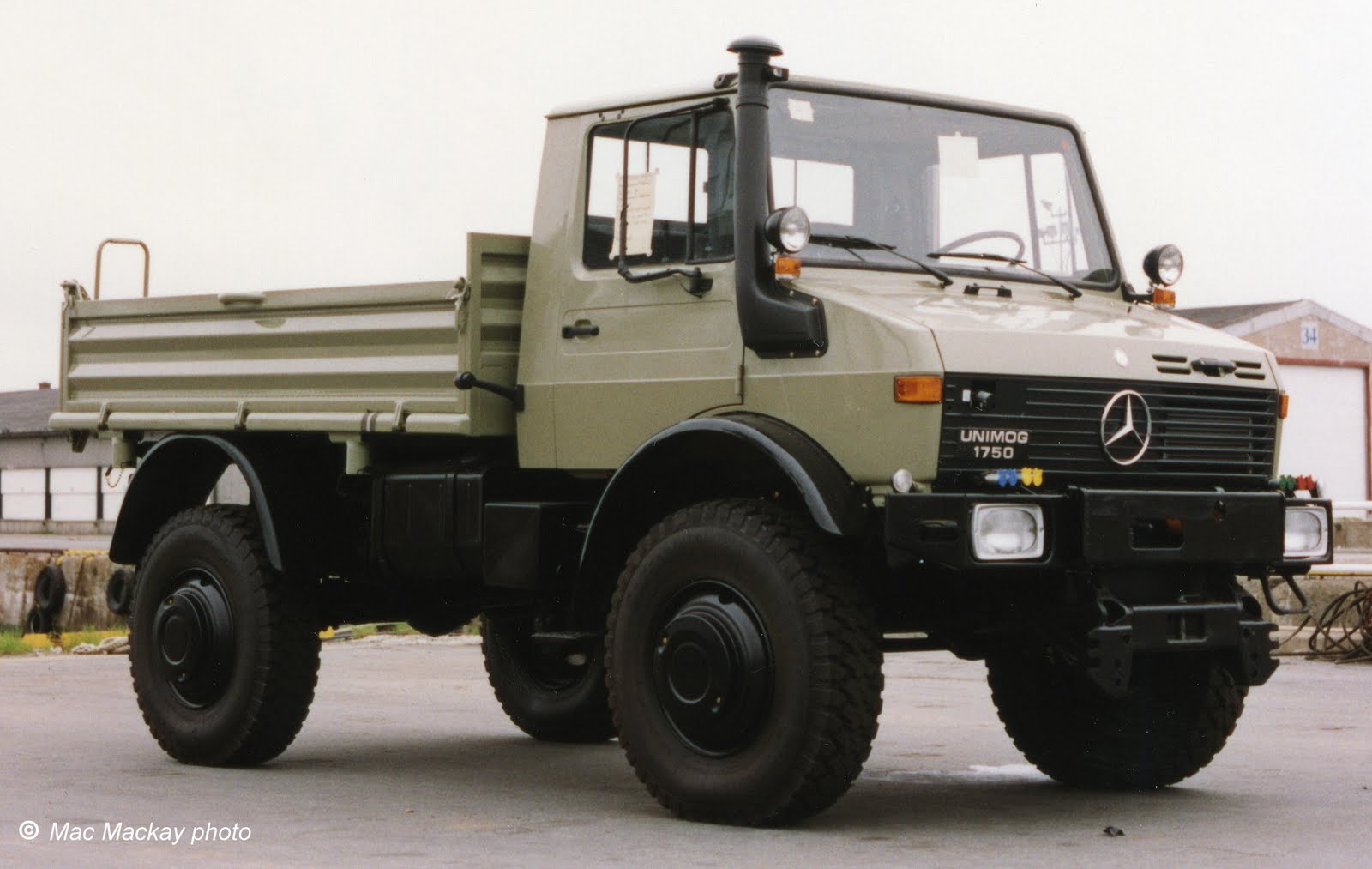 Truckfax: Mercedes on the Roads