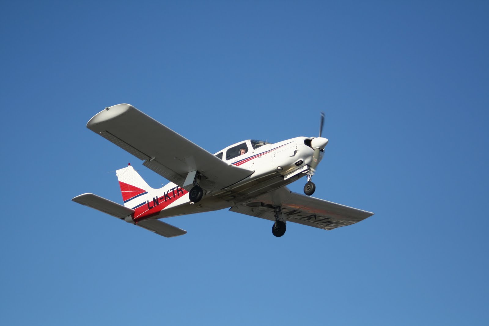 Air Commander: Piper Arrow II 1974 LN-KTR for sale