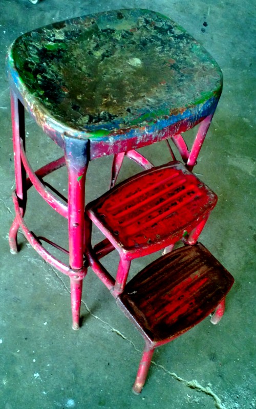 thrifty style at 73: the shabbier the chic-er